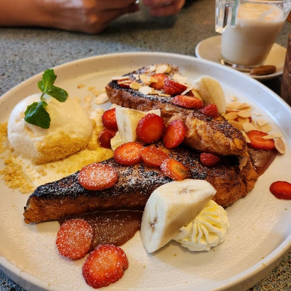 Hummingbird - 246 tips from 14509 visitors