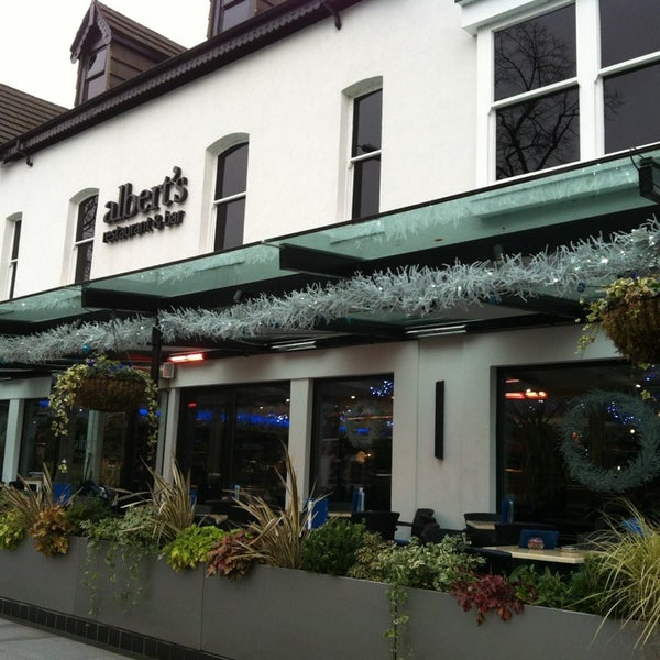 Albert's Restaurant & Bar - 120-122 Barlow Moor Rd