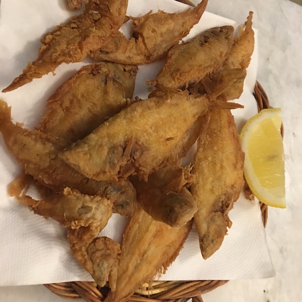 Pescadito Frito - Seafood Restaurant in Barcelona