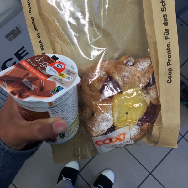 Coop Pronto - Food and Beverage Retail in Renens