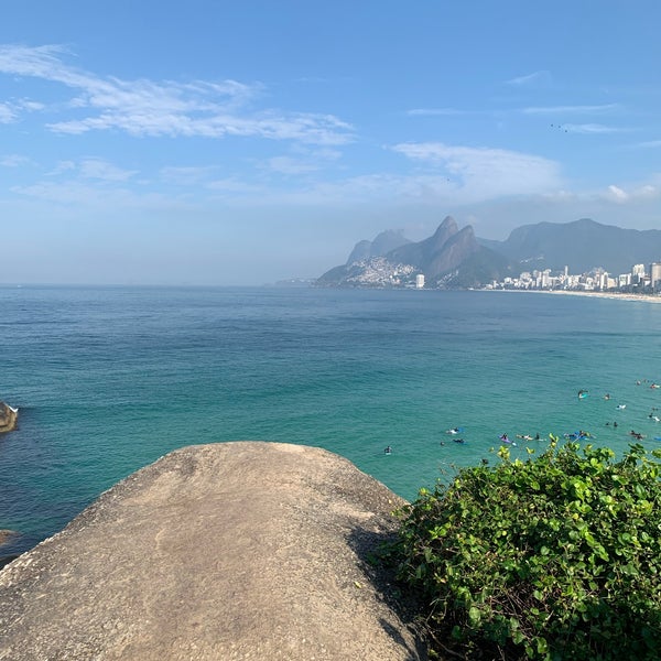 Pedra do Arpoador - Scenic Lookout in Rio de Janeiro