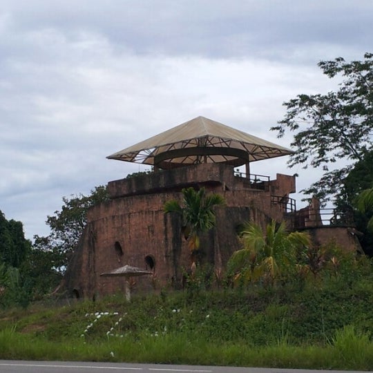 Tugu nunuk ragang (jln ranau-sandakan) - River