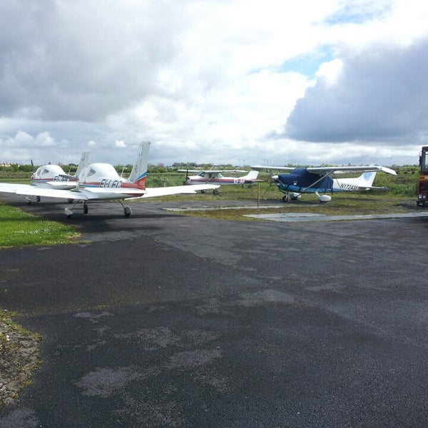 Coonagh Airfield - Airfield in Limerick