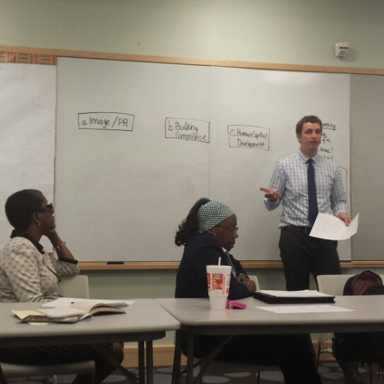 Chicago Public Library - Avalon Park - Chicago, IL