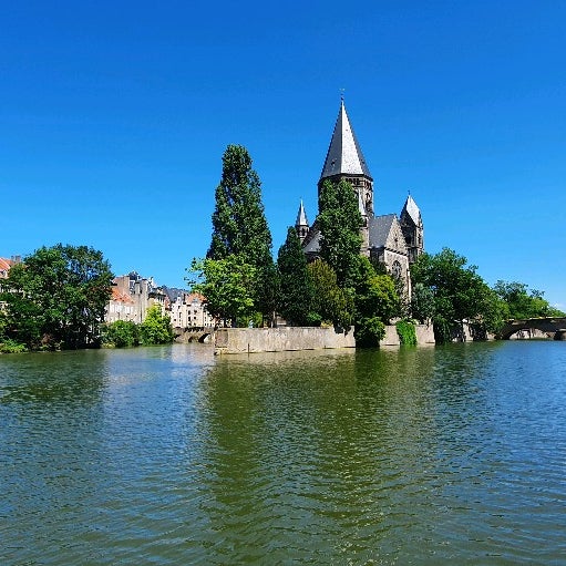 Temple Neuf - Place de la Comédie
