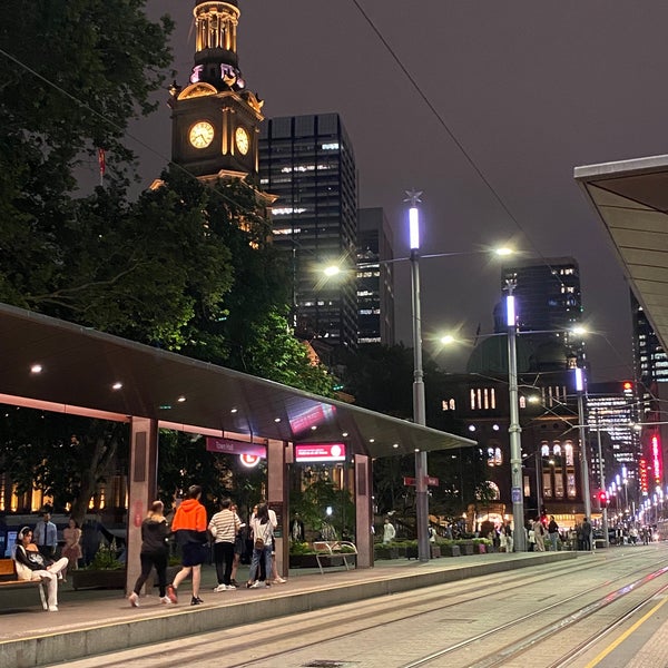 Town Hall Light Rail Stop - Central Business District - George St
