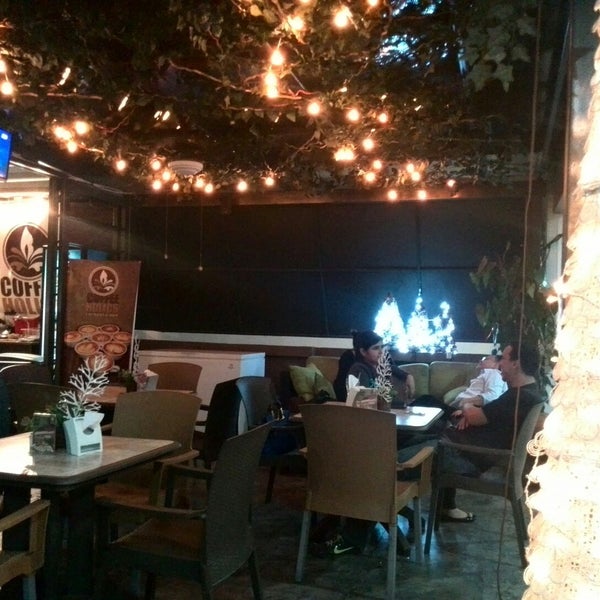 CoffeeHolics Espresso Bar - Coffee Shop