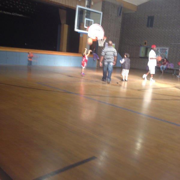 Photos at Winnetka Recreation Community Center Park - 3 tips from 255 ...