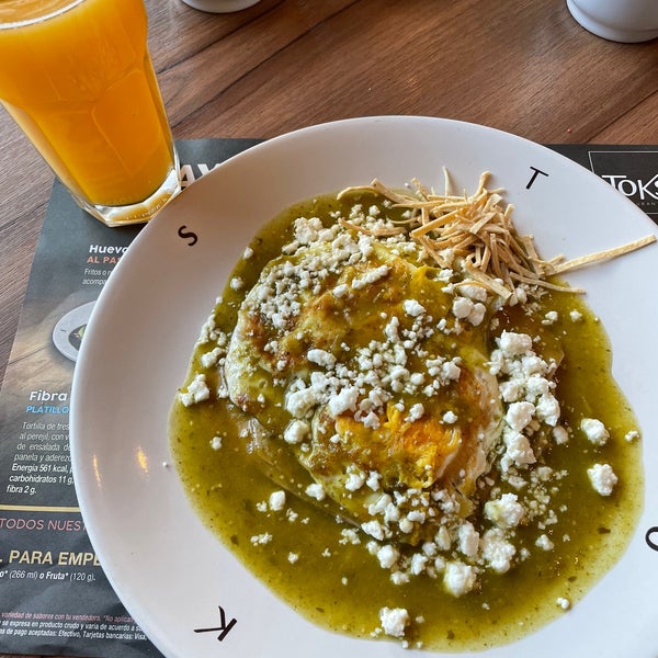 Toks - Blvd Aeropuerto Miguel Alemán #55 e/ Paseo Tolloca