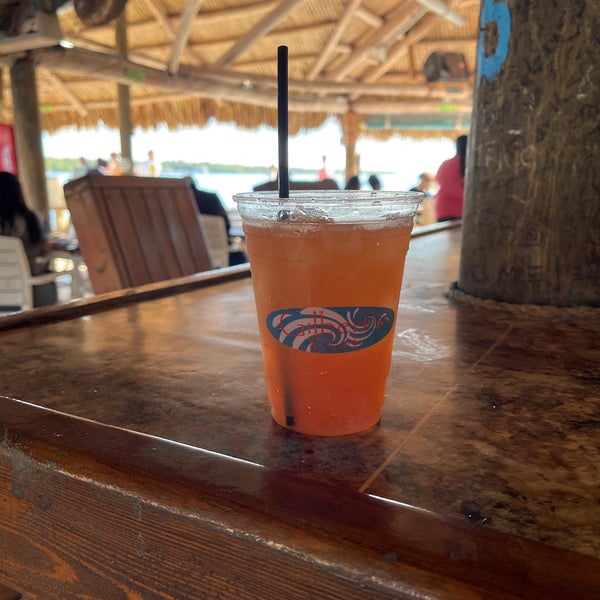Gilbert's Tiki Bar - Bar
