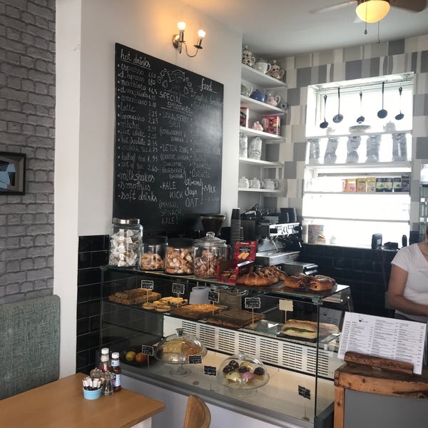 Cafe Louche - Coffee Shop in Askew