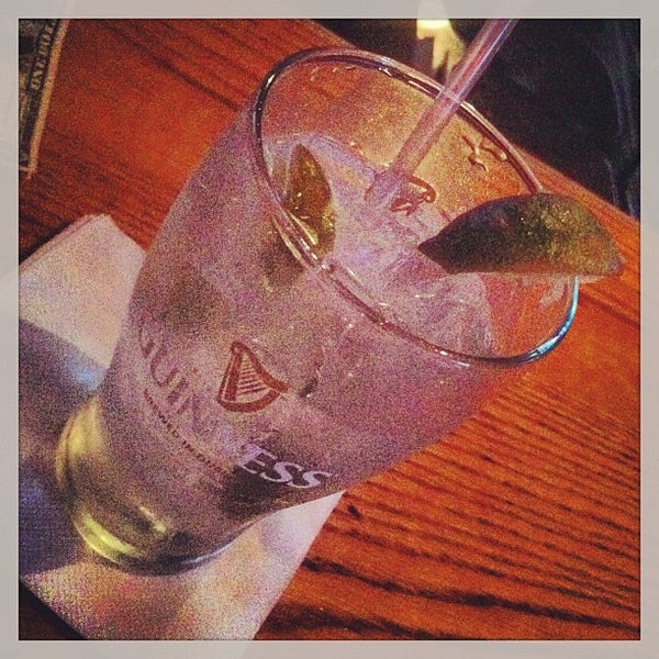 The Chit Chat Lounge - Bar