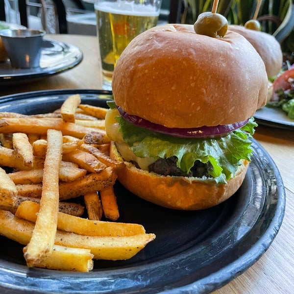 Photos at Pig's Pearls - Burger Joint in Guadalajara