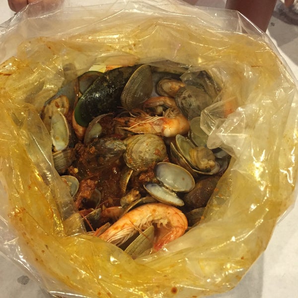 Claws Restaurant - 12125 Brookhurst St