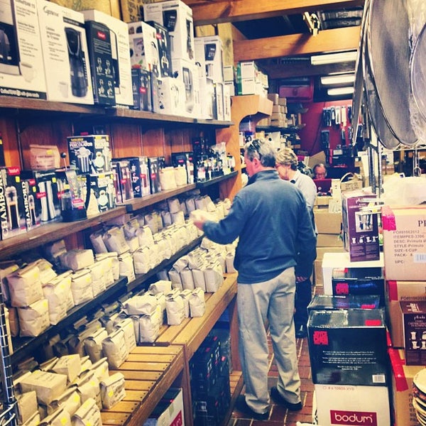 Davis Cookware and Cutlery Shop - Food and Beverage Retail in Nashville