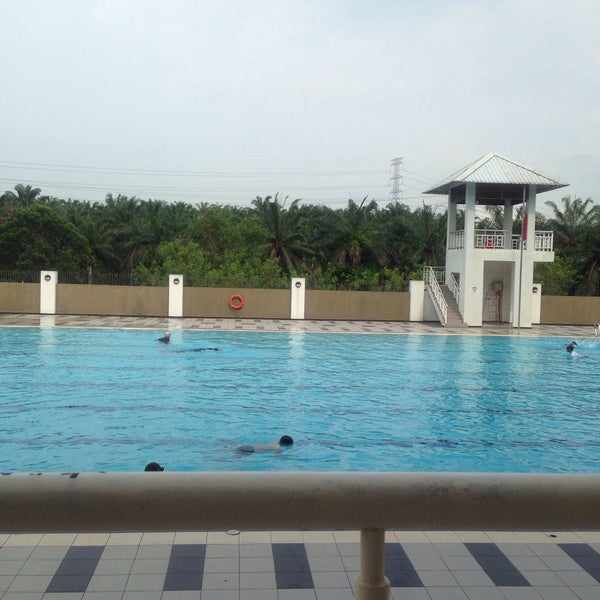 taman universiti swimming pool - Liam Cornish
