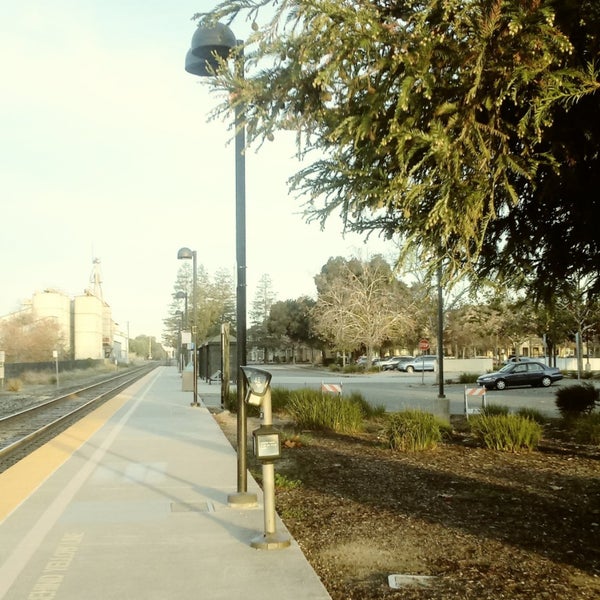 Morgan Hill Caltrain Station - Rail Station in Morgan Hill
