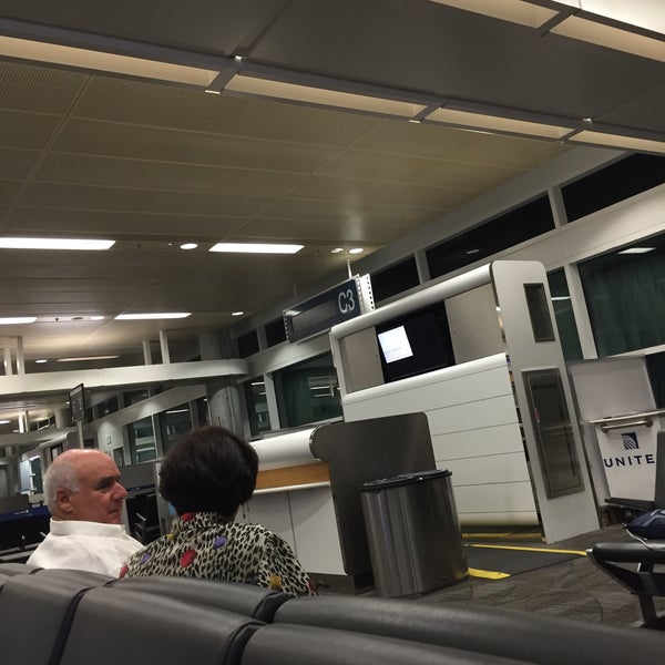 Gate C3 - Airport Gate in Fort Lauderdale
