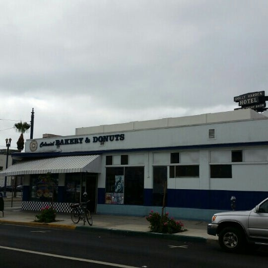 Colonial Bakery - Bakery in Long Beach