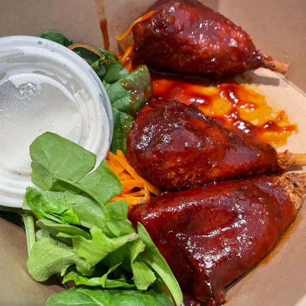 Lotus Vegan - 4715 Lankershim Blvd