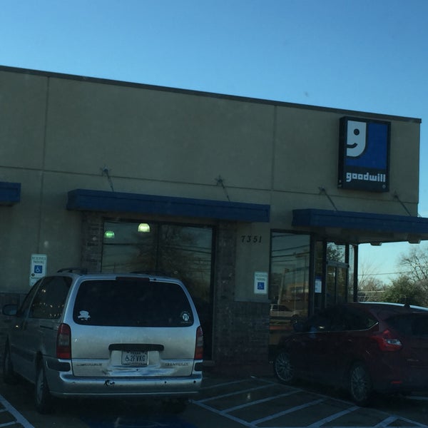 Photos at Goodwill - Southeast Arlington - 3 tips