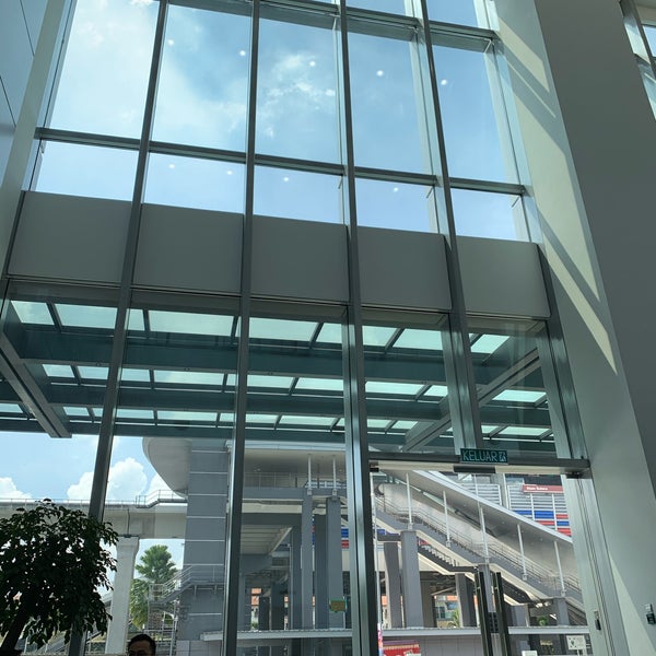 Wisma Mercedes-Benz - 16A, Jalan BK 1/13,