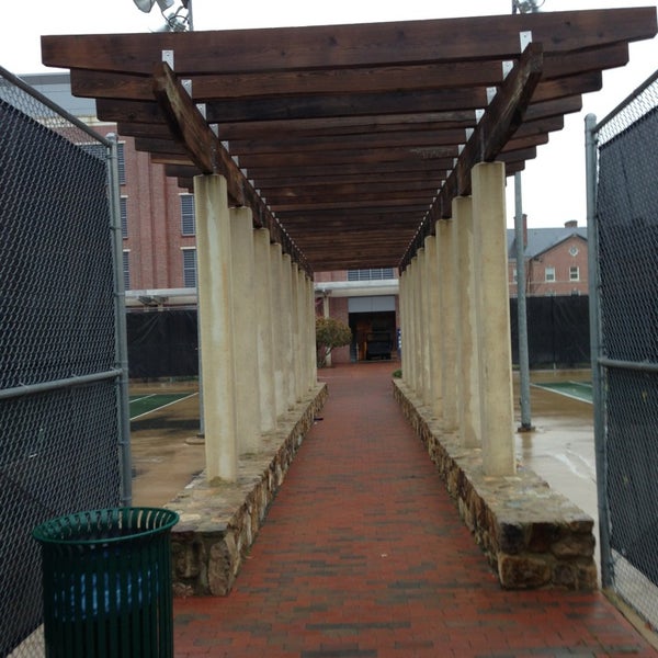 Cobb Parking Deck - Parking in University of North Carolina at Chapel Hill