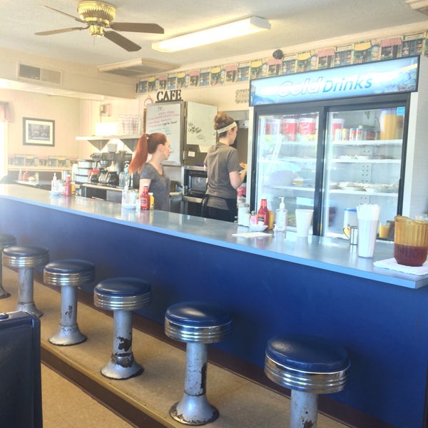 TJ's Cafe - 12 tips from 141 visitors