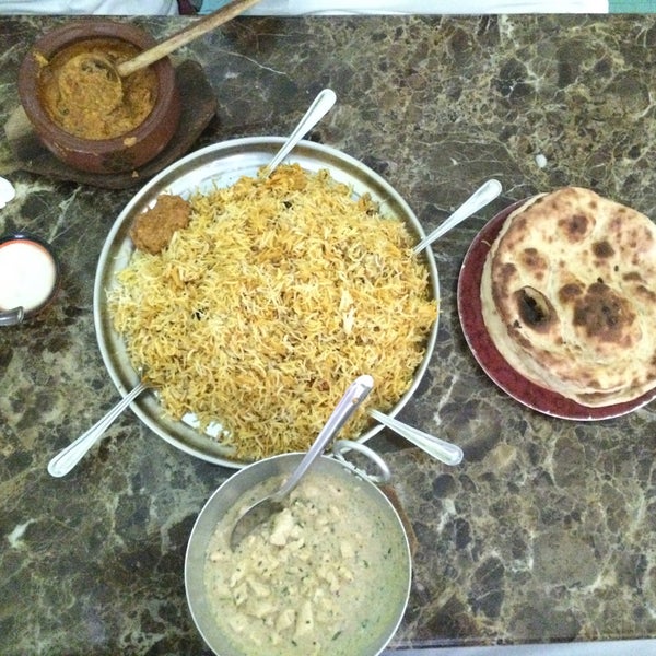 Meerath's Famous Kabab Paratha - Restaurant