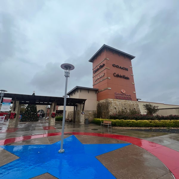 Round Rock Premium Outlets - 61 tips from 11714 visitors