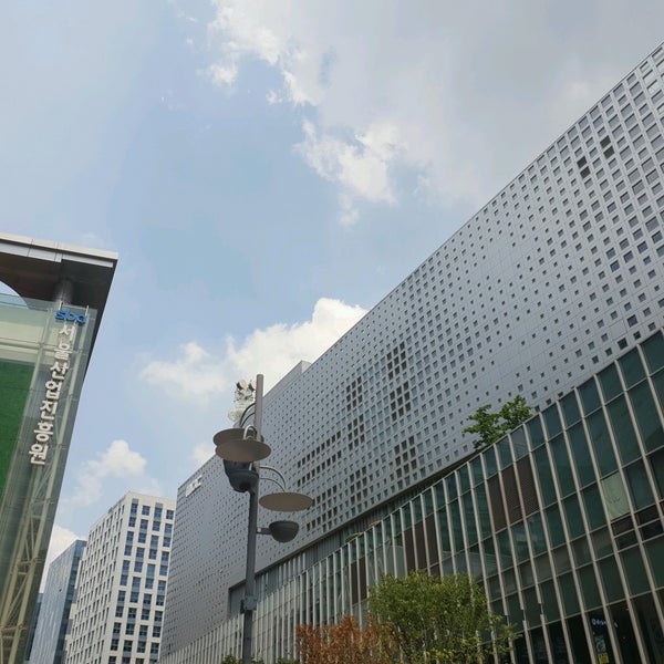 MBC Mall - 상암동에서 푸드 코트일