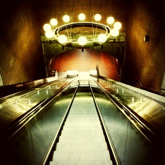 STM Station de Snowdon - Metro Station in Snowdon