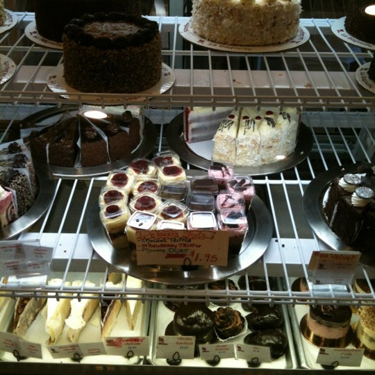 La Baguette - Bakery in Norman