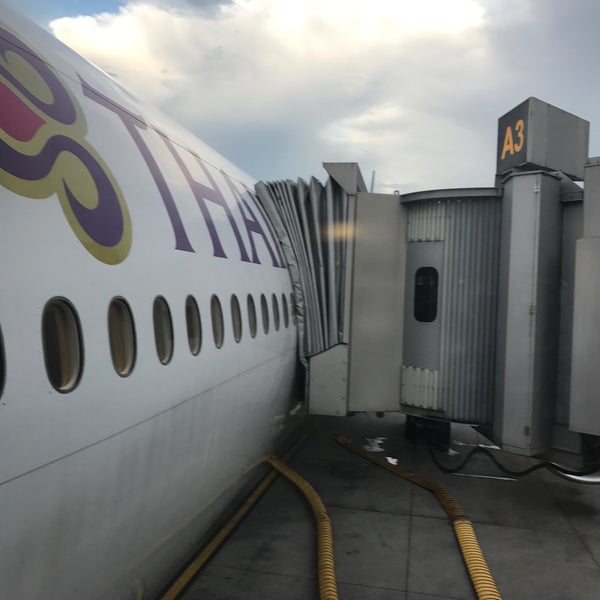 Thai Airways Flight TG 221 BKK-HKT - Plane in Bang Phli