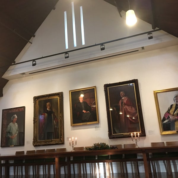 Trinity College Dining Hall - 3 tips from 60 visitors