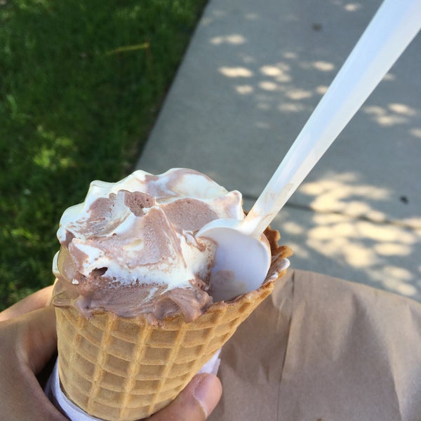 Gene's Ice Cream - 9 tips
