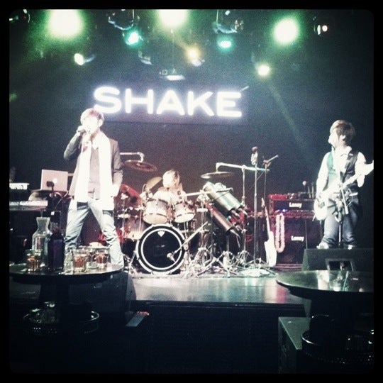 Shake Club - Bar in Downtown Core