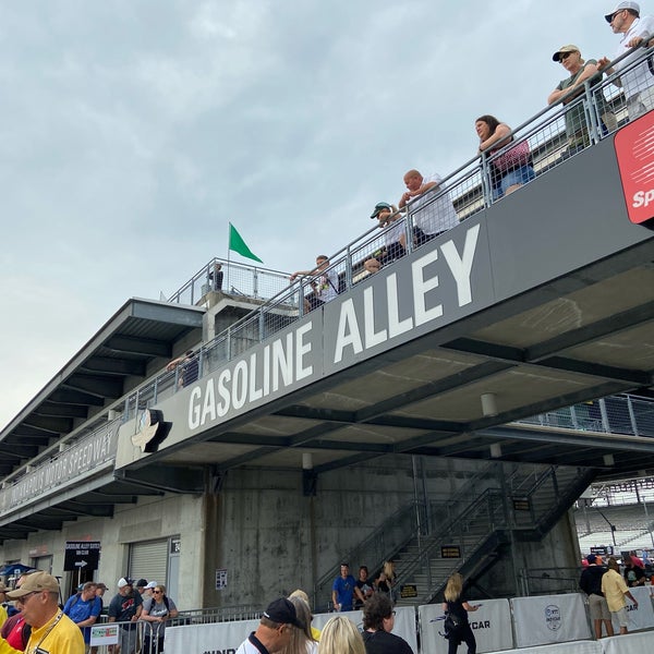 Gasoline Alley - 8 tips from 1744 visitors