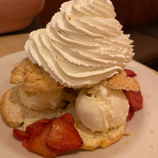Cheesecake Factory Strawberry Shortcake