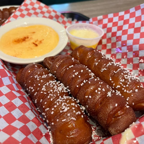 The Green Frog Inn - Bloomingdale - Fort Wayne, IN