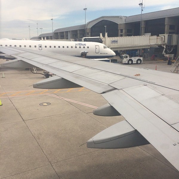 JetBlue Ticket Counter - 3 tips