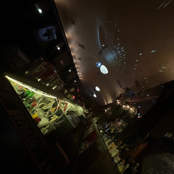 Monty Bar - Bar in Los Angeles