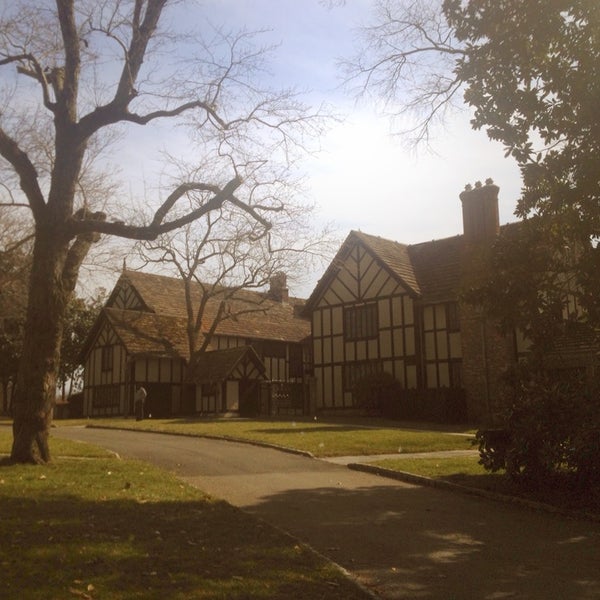 Agecroft Hall - Near West End - 5 tips from 344 visitors