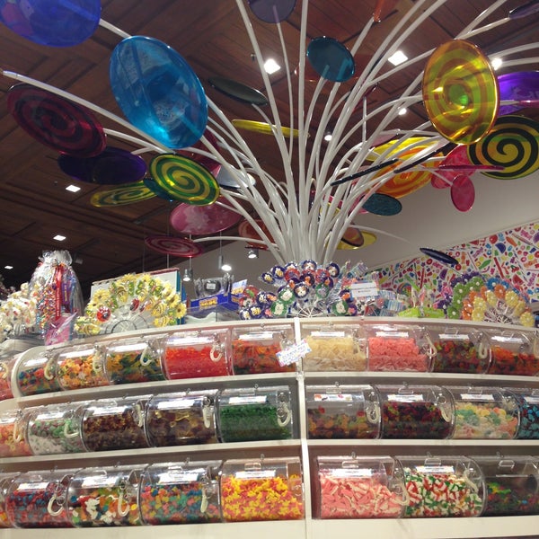 Dylan's Candy Bar - City Center - Miami Beach, FL
