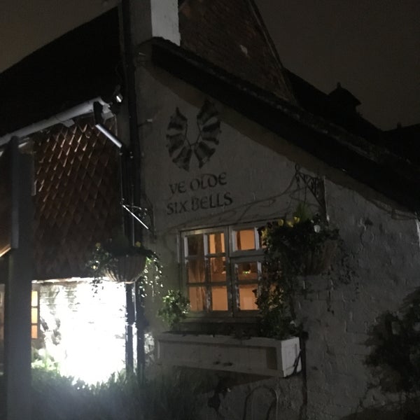 Ye Olde Six Bells - Pub in Horley