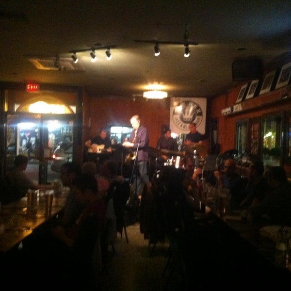 The Rex Hotel Jazz & Blues Bar - Toronto, ON