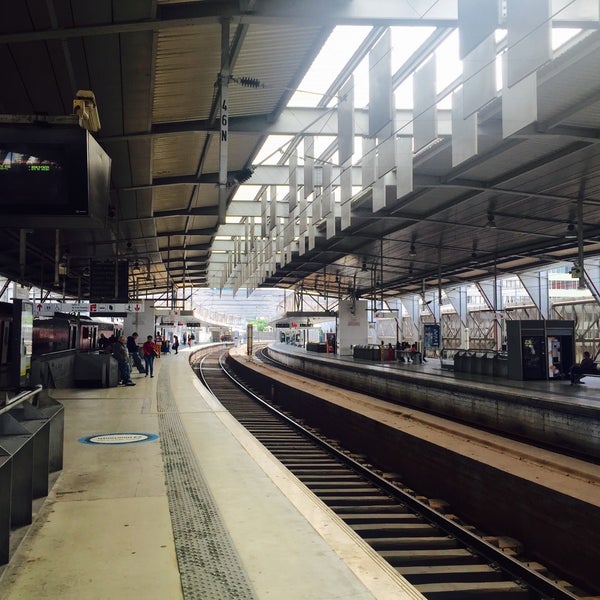 Estação Ferroviária de Entrecampos - Rail Station in Nossa Senhora de ...