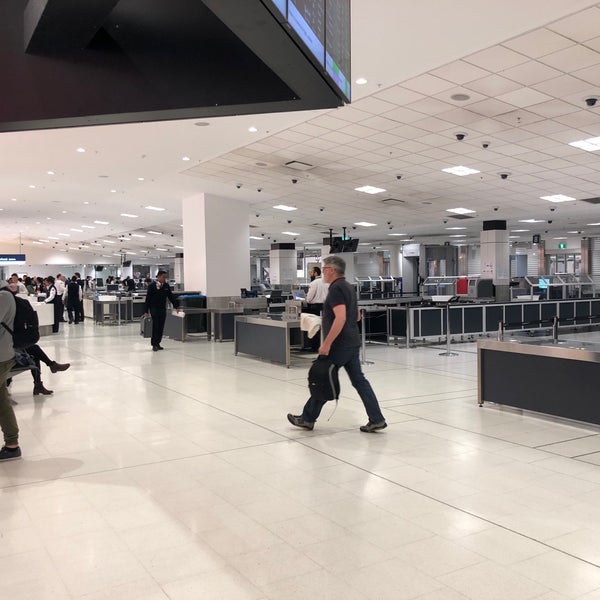 Australian Customs and Border Protection Service - Border Crossing in ...