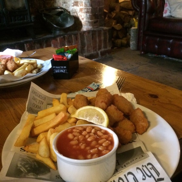 The Crown Inn - Pub in Stratton St Margaret