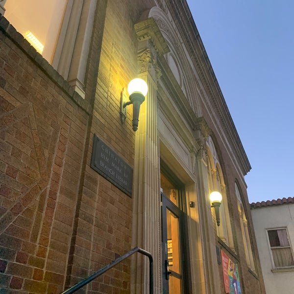 Chinatown Branch Library - Library in Nob Hill
